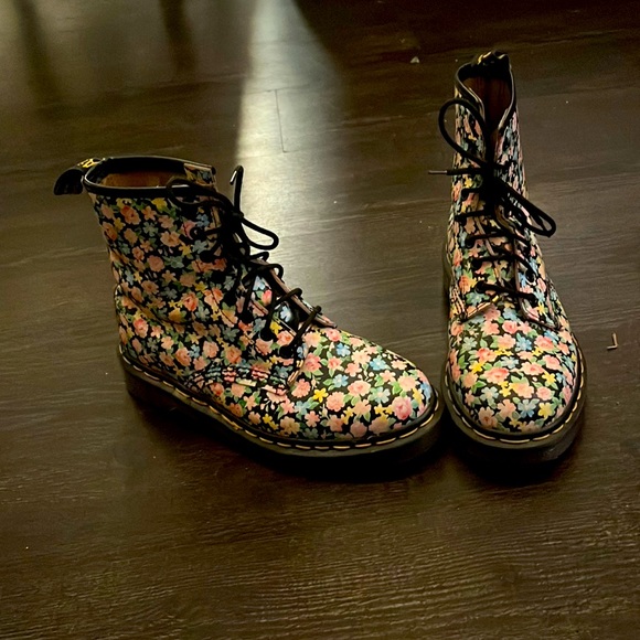 Dr. Martens | Shoes | Vintage Doc Martens 3 Years Old Excellent ...